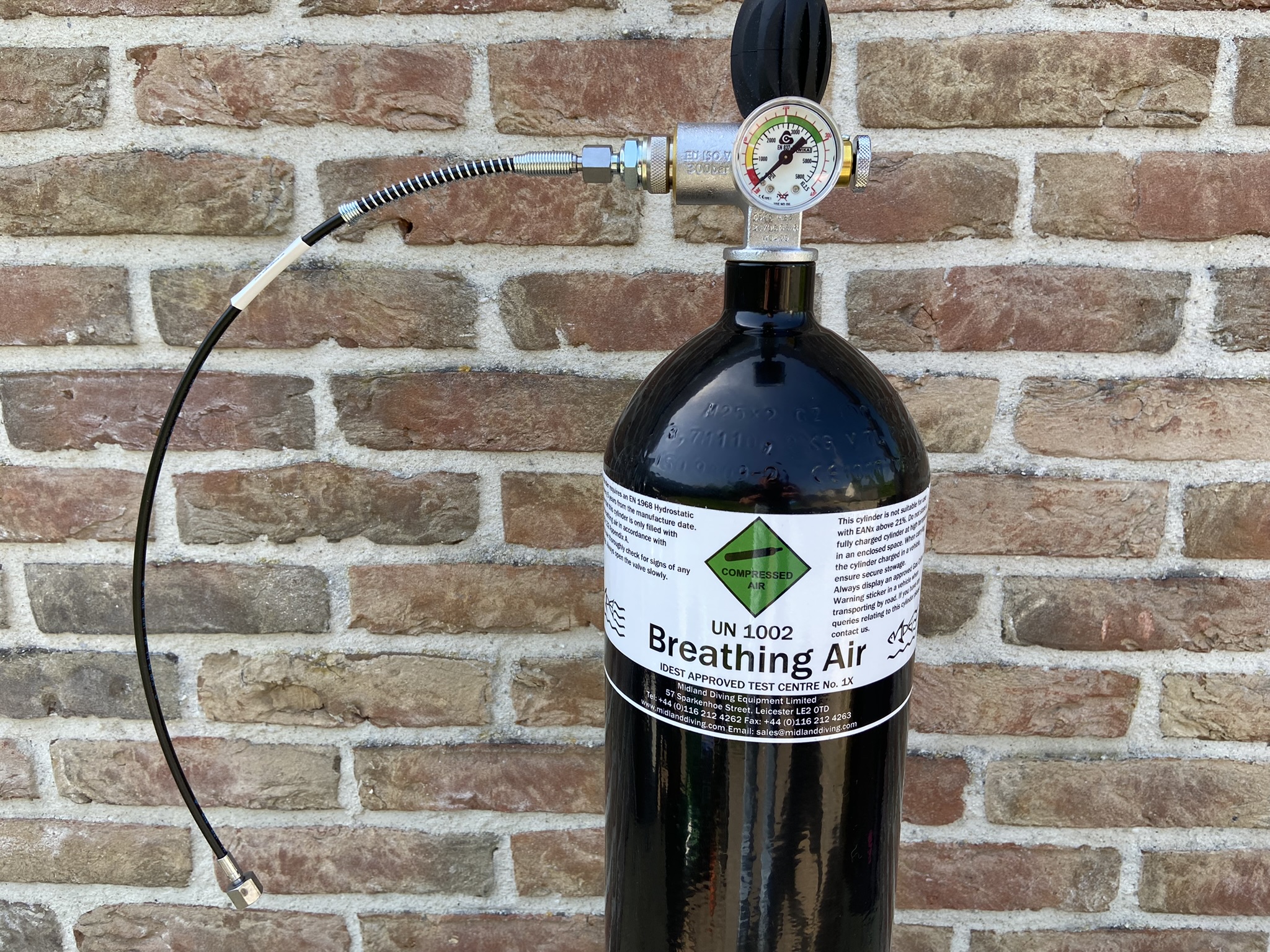 Persluchtfles met MDE manometer en slang 7 Liter 300 bar - Target-Shop